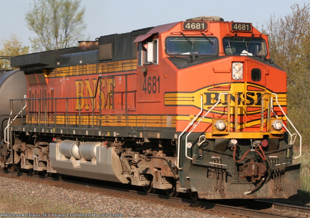 BNSF 4681